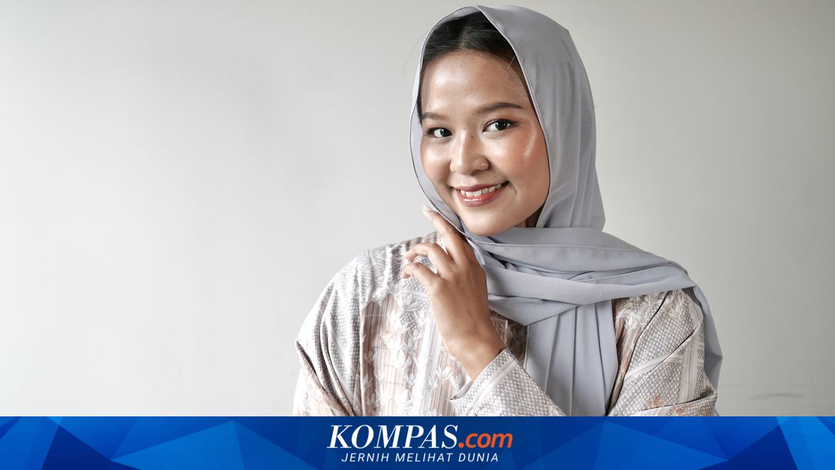 5 Cara Touch Up Makeup yang Benar agar Segar Saat Idul Adha 2025
