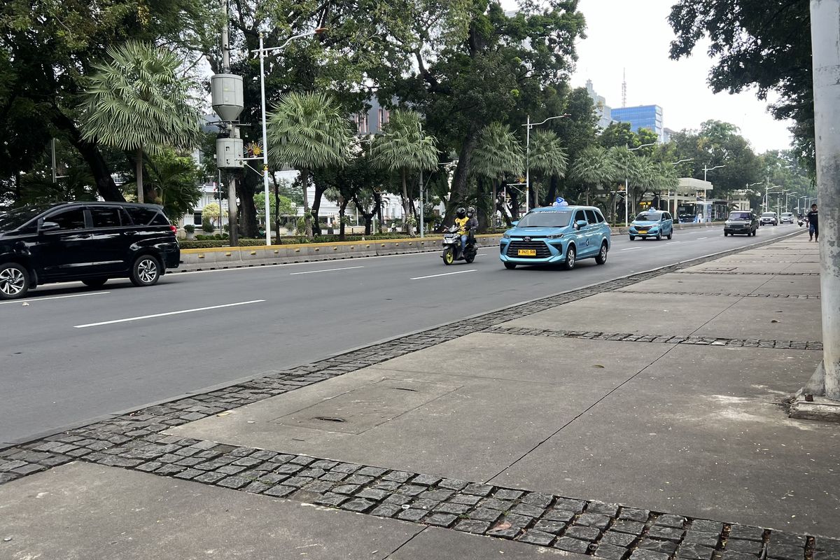 Sempat Macet, Lalu Lintas Jalan Medan Merdeka Barat Kembali Lancar Usai ...