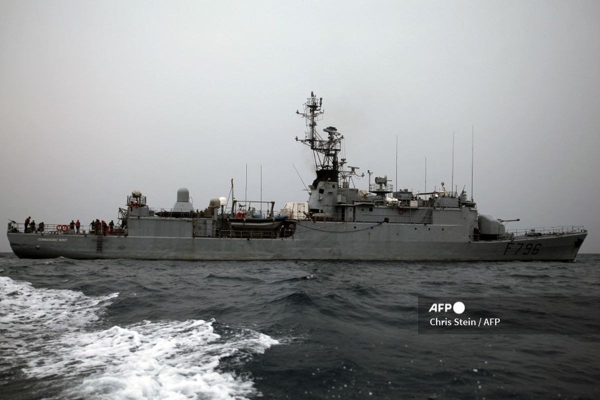 15 Awak Kapal Diculik Bajak Laut di Teluk Guinea