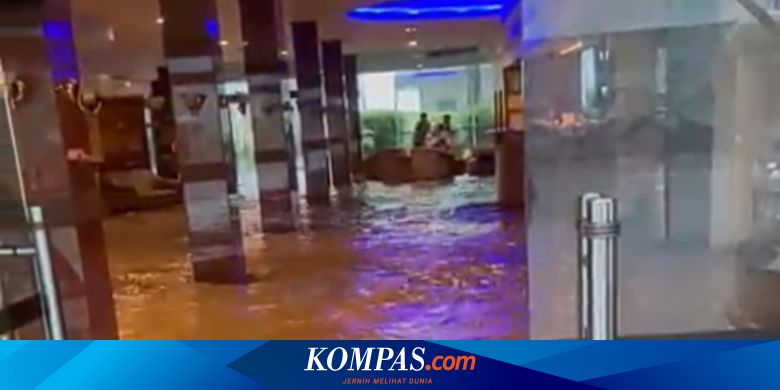 PLN Matikan Aliran Listrik di Wilayah Makassar yang Tergenang Banjir