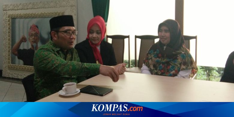 Bertemu Guru yang Dipecat, Ridwan Kamil Janji Carikan Pekerjaan Baru