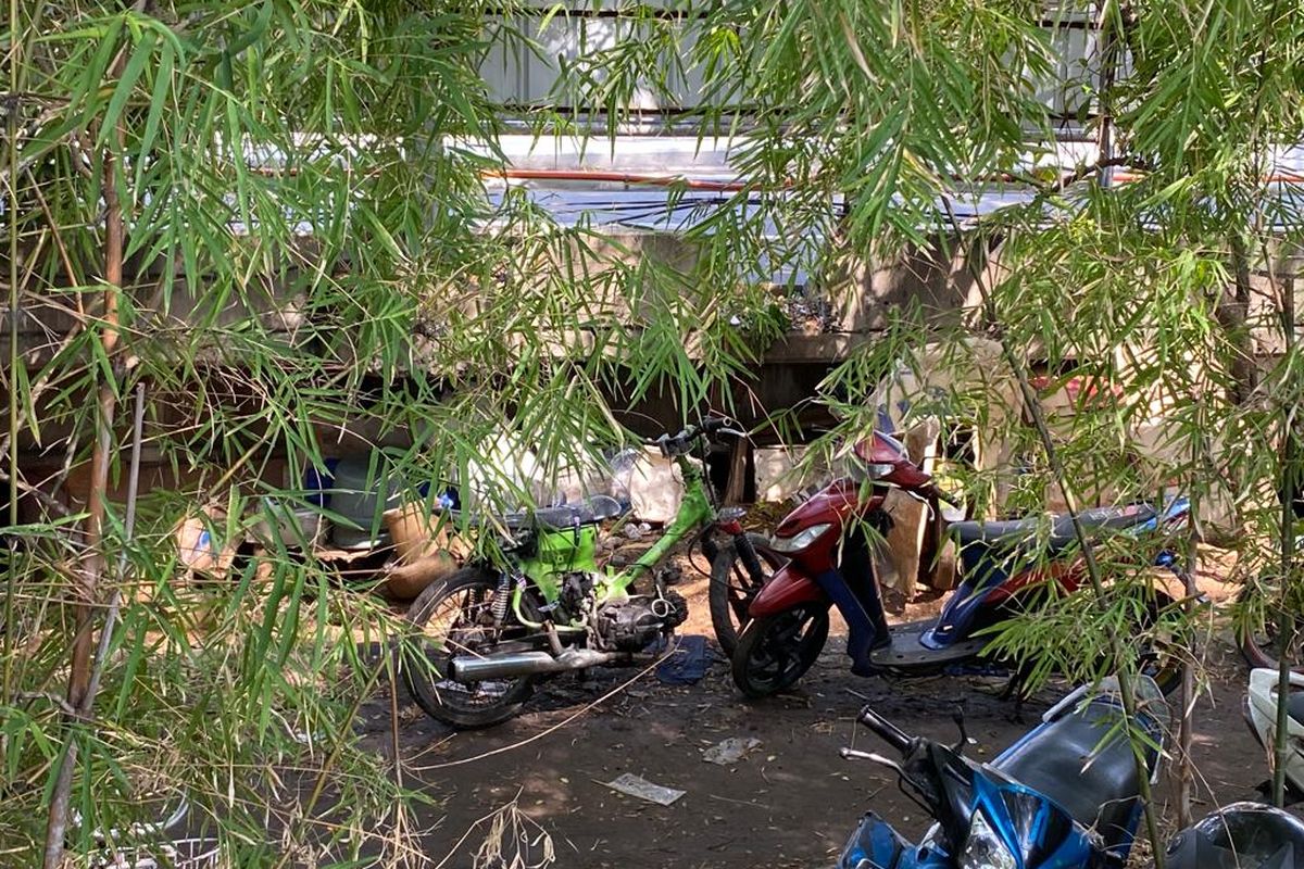 Kisah Warga Kolong Tol Cawang-Pluit, Bertahan Hidup di Kehidupan Jalanan...
