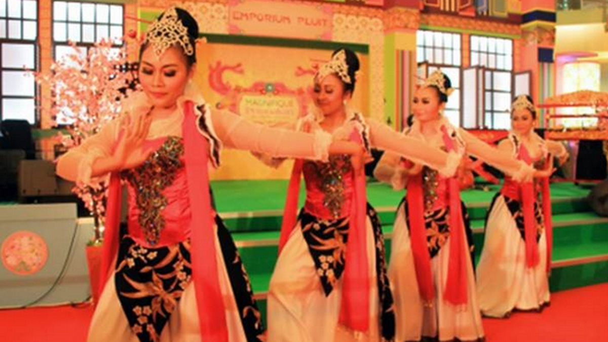 Mengenal Tari Cokek: Properti, Pola Lantai, dan Gerak Tari