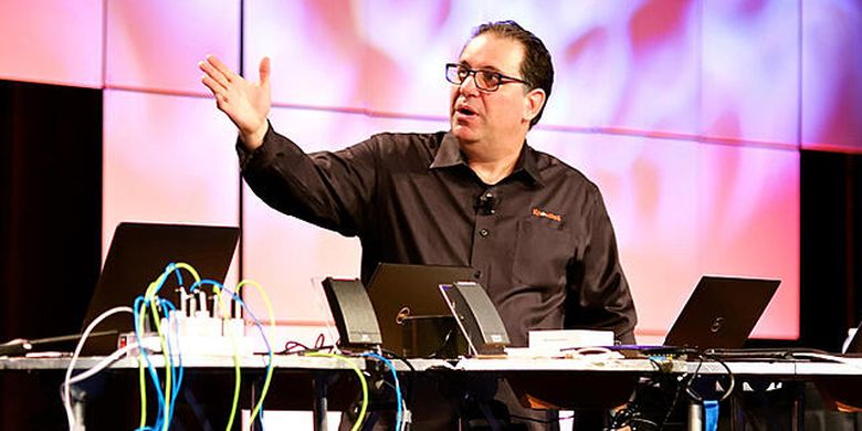 Kevin Mitnick, Hacker Pertama yang Mencuri Perhatian Dunia