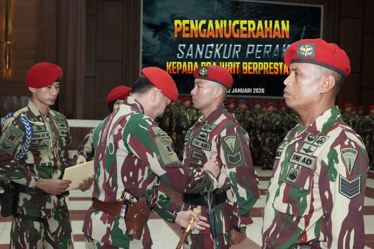 Taruhan Nyawa di Ketinggian 10.000 Kaki, Prajurit Kopassus Serma Edi ...