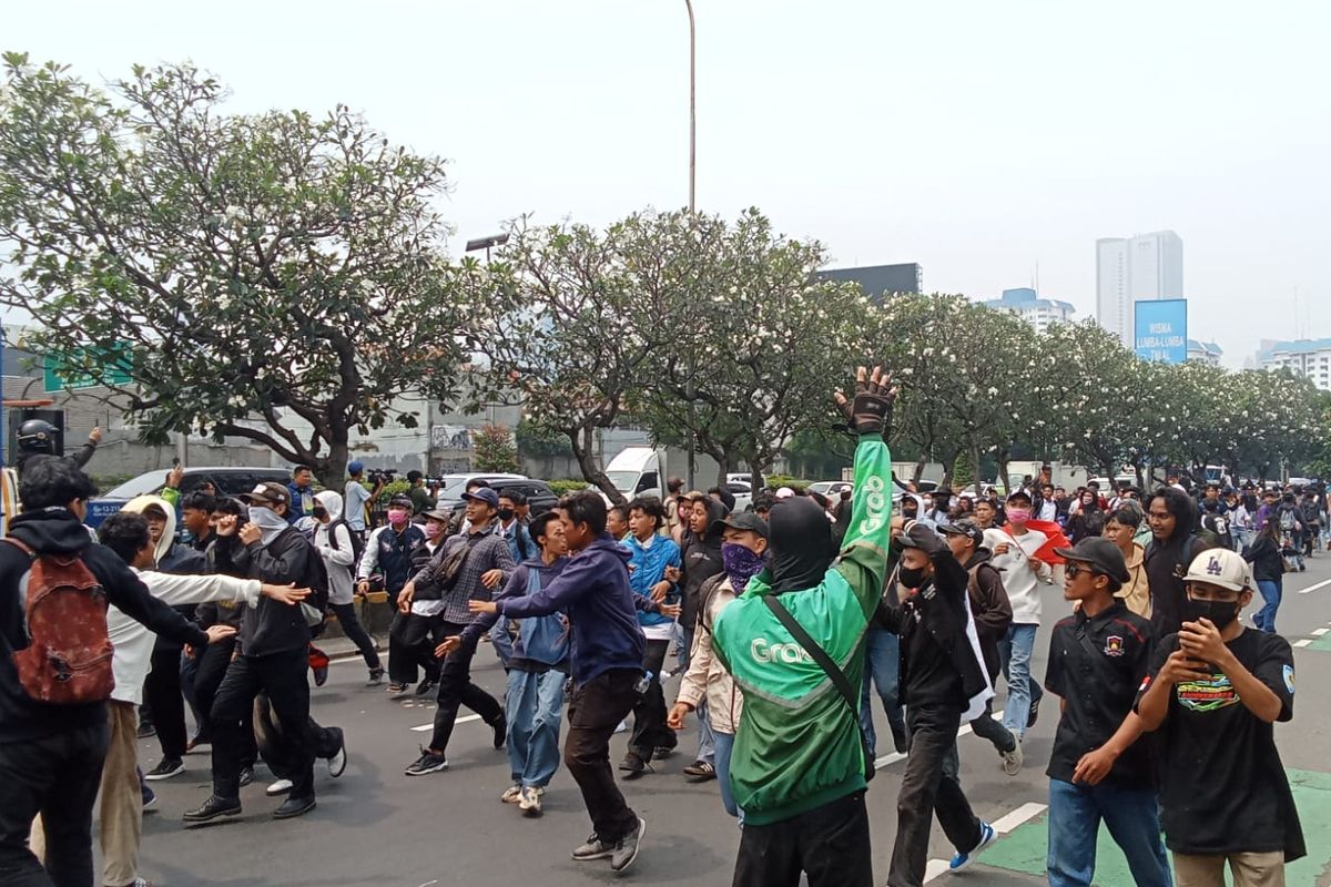 Demo 25 Agustus Sempat Ricuh, DPR Tetap Rapat Seperti Biasa
