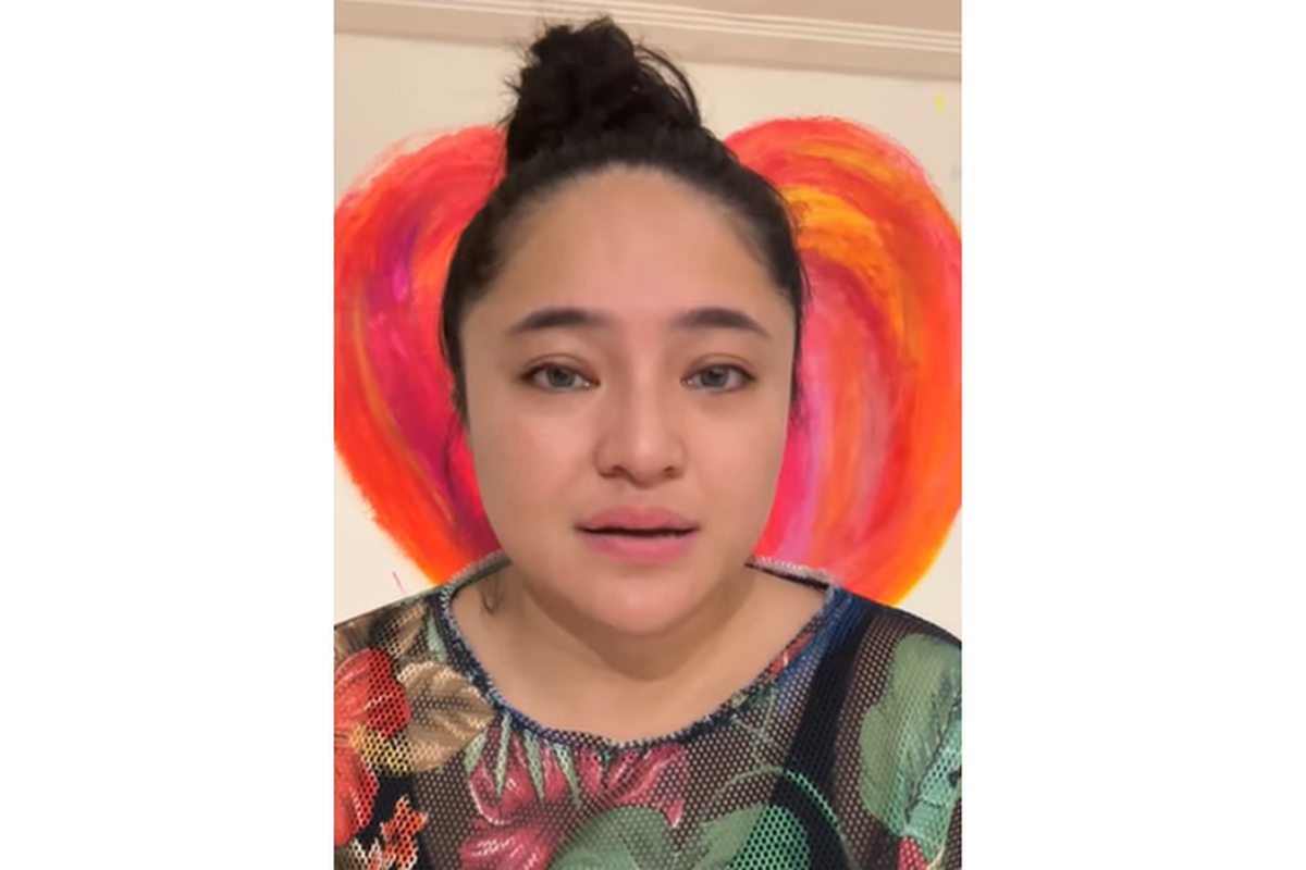 Menangis Cerita Kehidupannya Saat Ini, Marshanda: Sekarang Gue Lagi ...