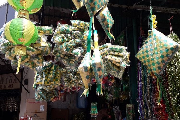 Pernak-pernik Lebaran Banyak Dijual di Pasar Asemka