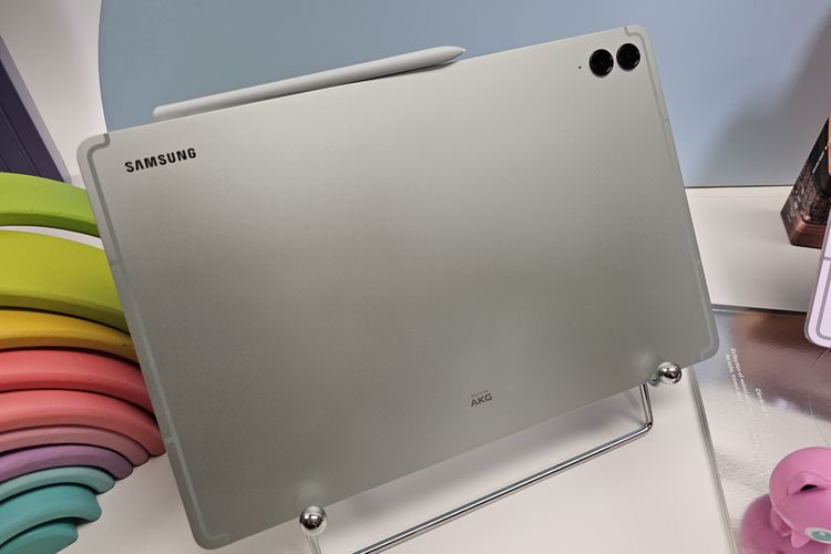 Galaxy Tab S9 Fe Vs Tab S9 Fe Same But Different