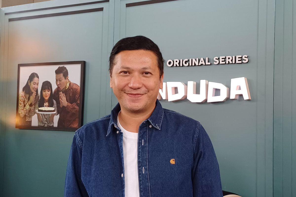 Gading Marten Sudah Kenalkan Medina Dina ke Roy Marten