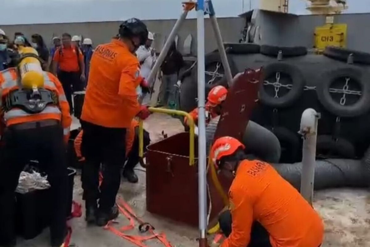 ABK MV Patria Nawasena 2 Tewas Terjebak di Palka Kapal, Diduga Terpapar ...