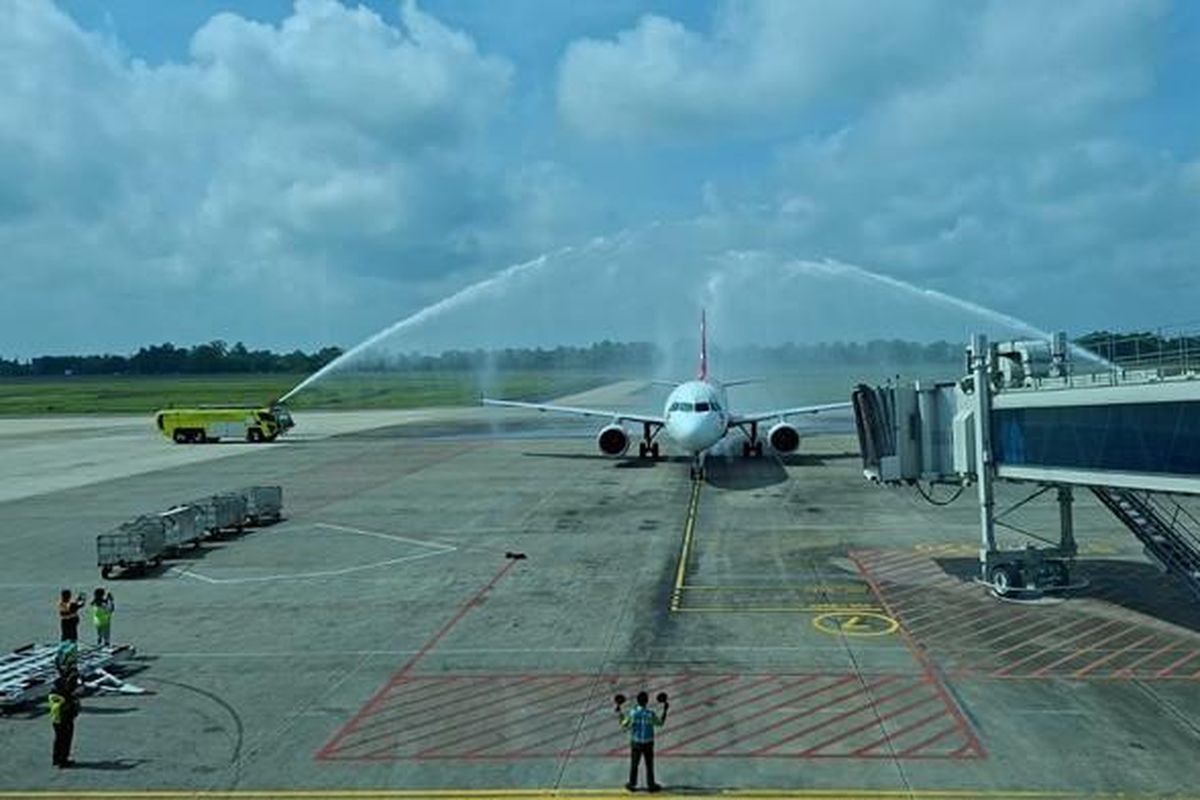 Penerbangan Perdana Banjarmasin-Kuala Lumpur Langsung Penuh, Angkut 180 ...