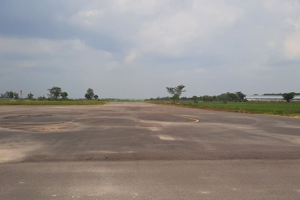 Apa Perbedaan Aspal untuk Jalan Raya dan Landasan Pacu Pesawat?