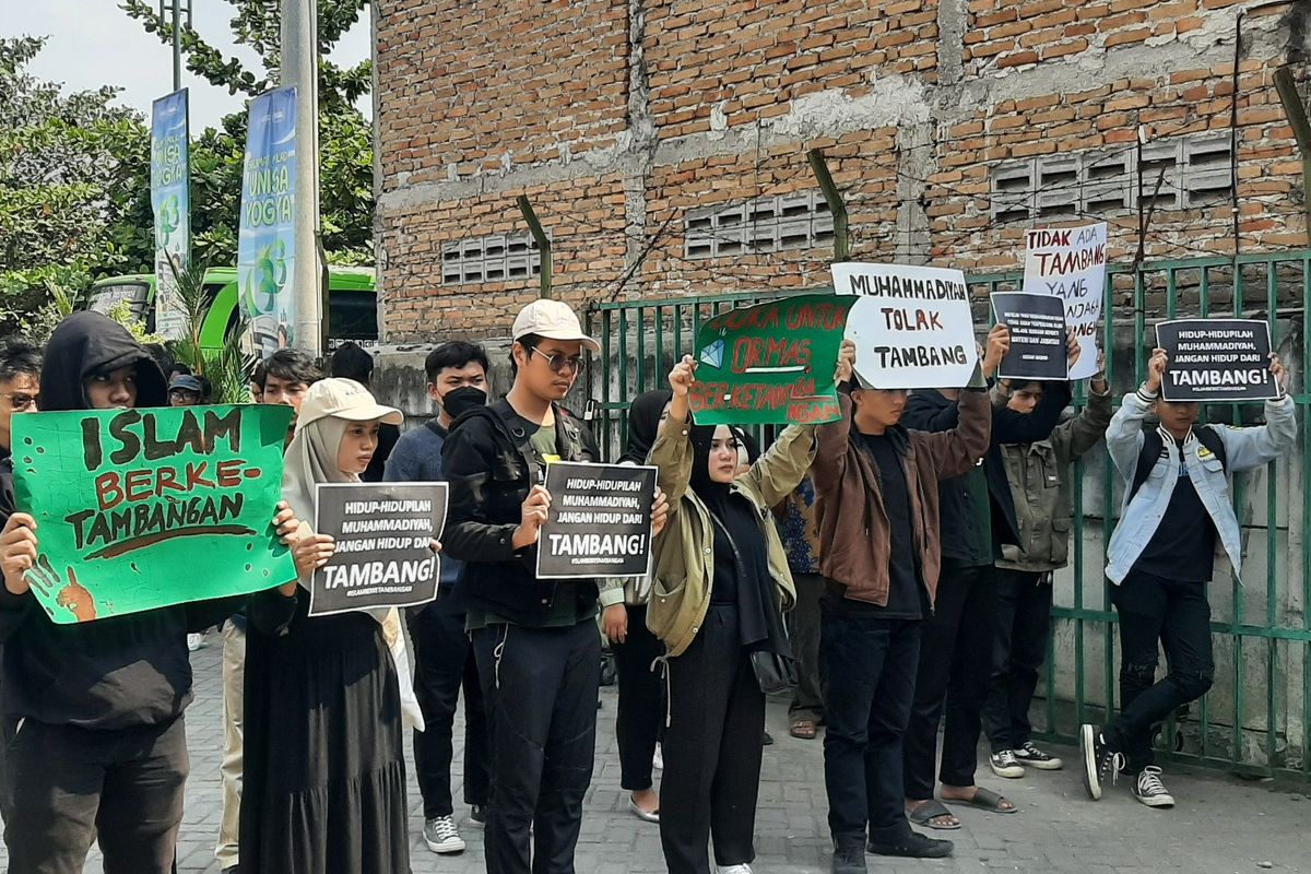Mahasiswa Muhammadiyah Gelar Demo Tolak Pengelolaan Tambang di Lokasi ...
