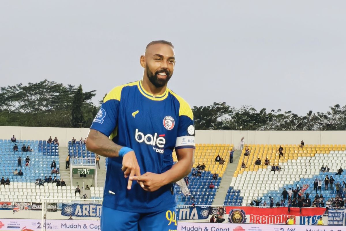Arema FC Menang 4-1, Kado Ulang Tahun, Momen Spesial di Kanjuruhan