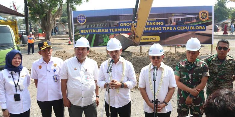 Berita Terkini Harian Revitasliasi Terminal Cepu Terbaru Hari Ini ...