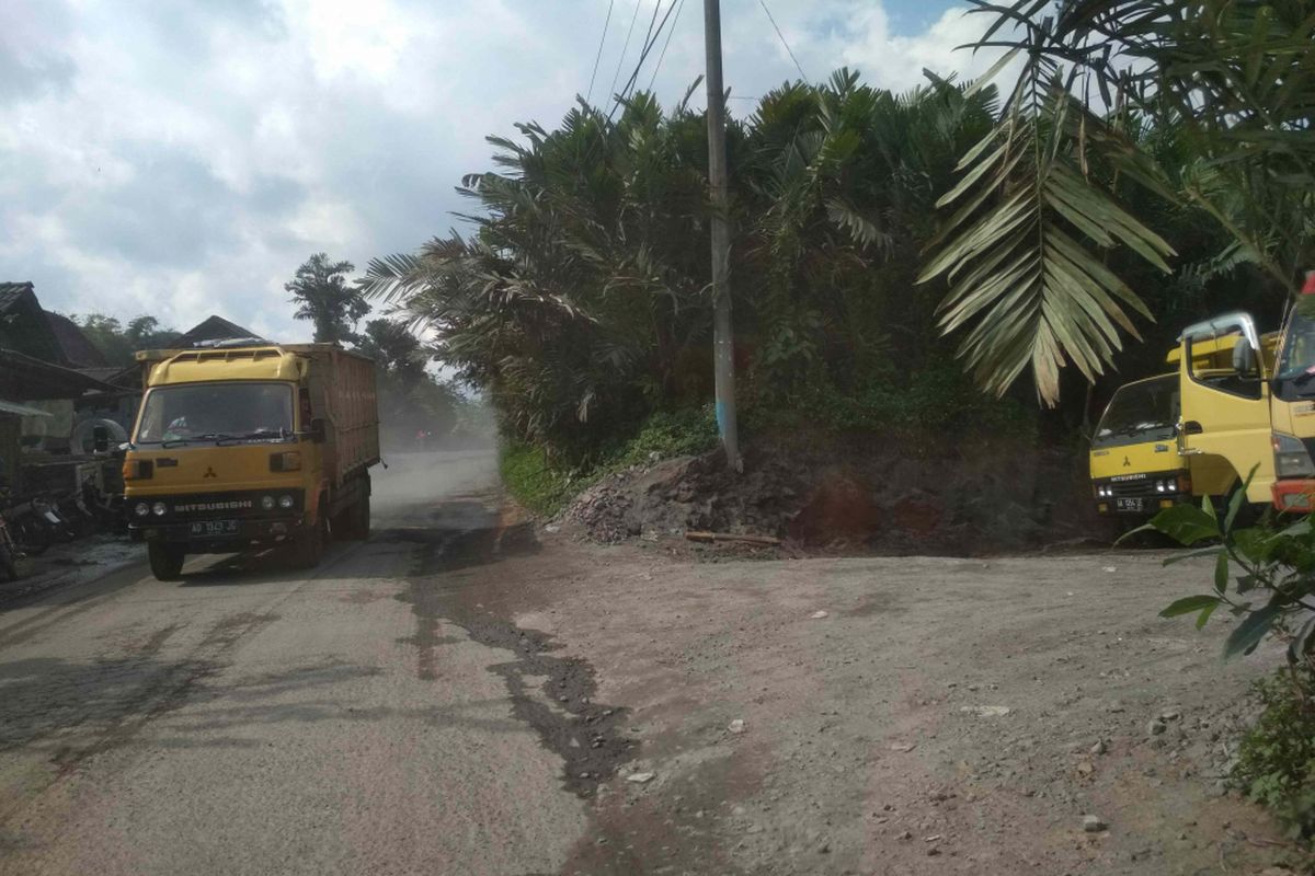 Merapi Berstatus Waspada, Penambangan Pasir Ditutup Sementara