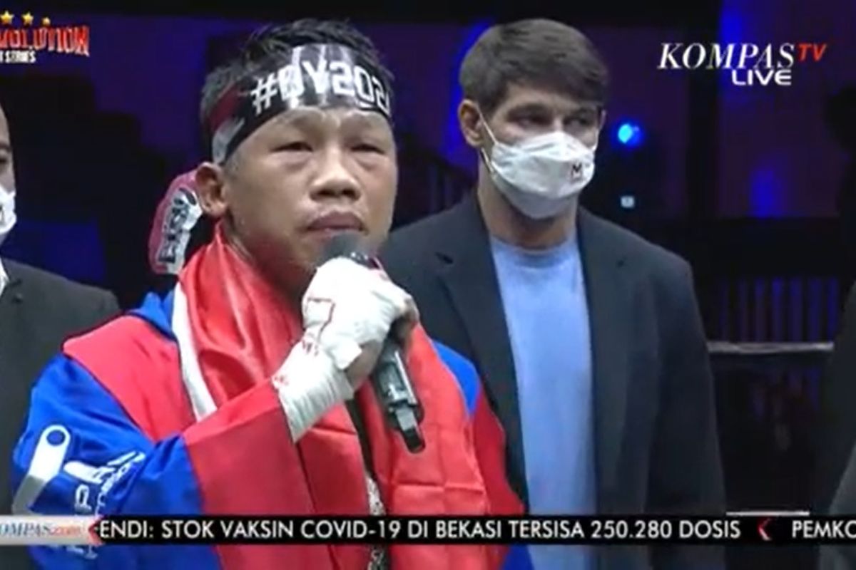 Taklukkan Petinju Thailand Lewat TKO, Daud Yordan Sabet Gelar Juara WBC ...