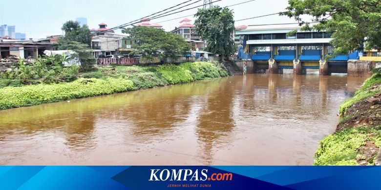 Jelang Puncak Musim Hujan Pemprov Dki Kebut Normalisasi Sungai