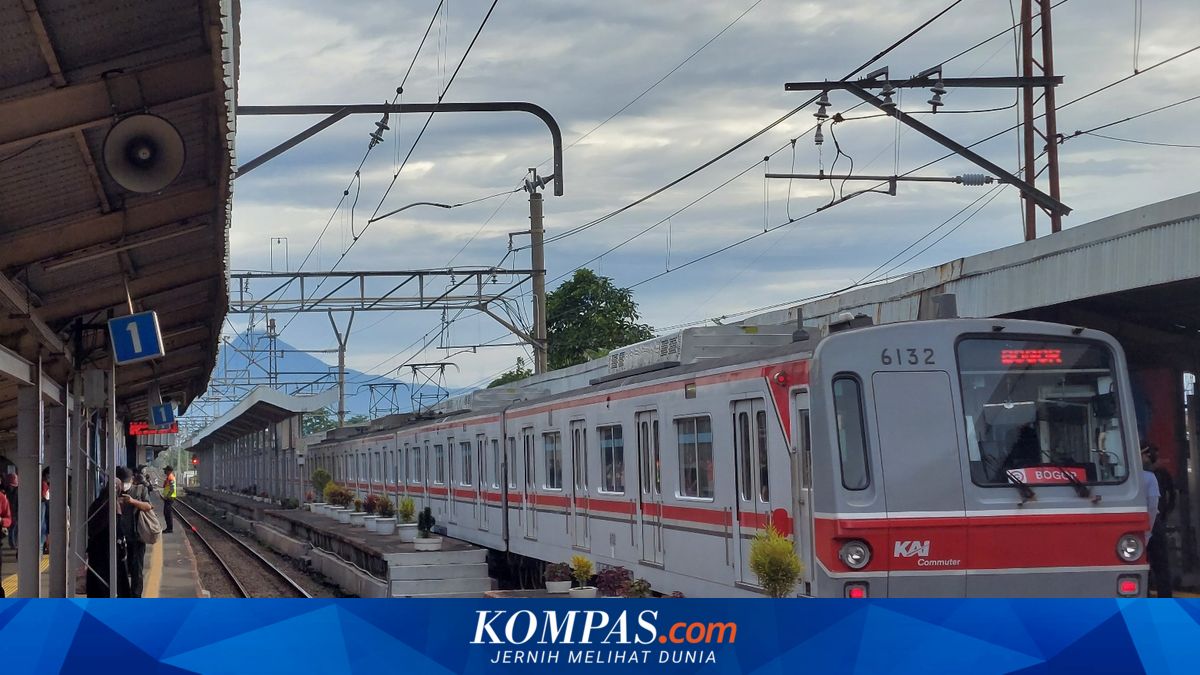 Viral, Video Tangan Penumpang Terjepit Celah Jendela KRL, Ini ...