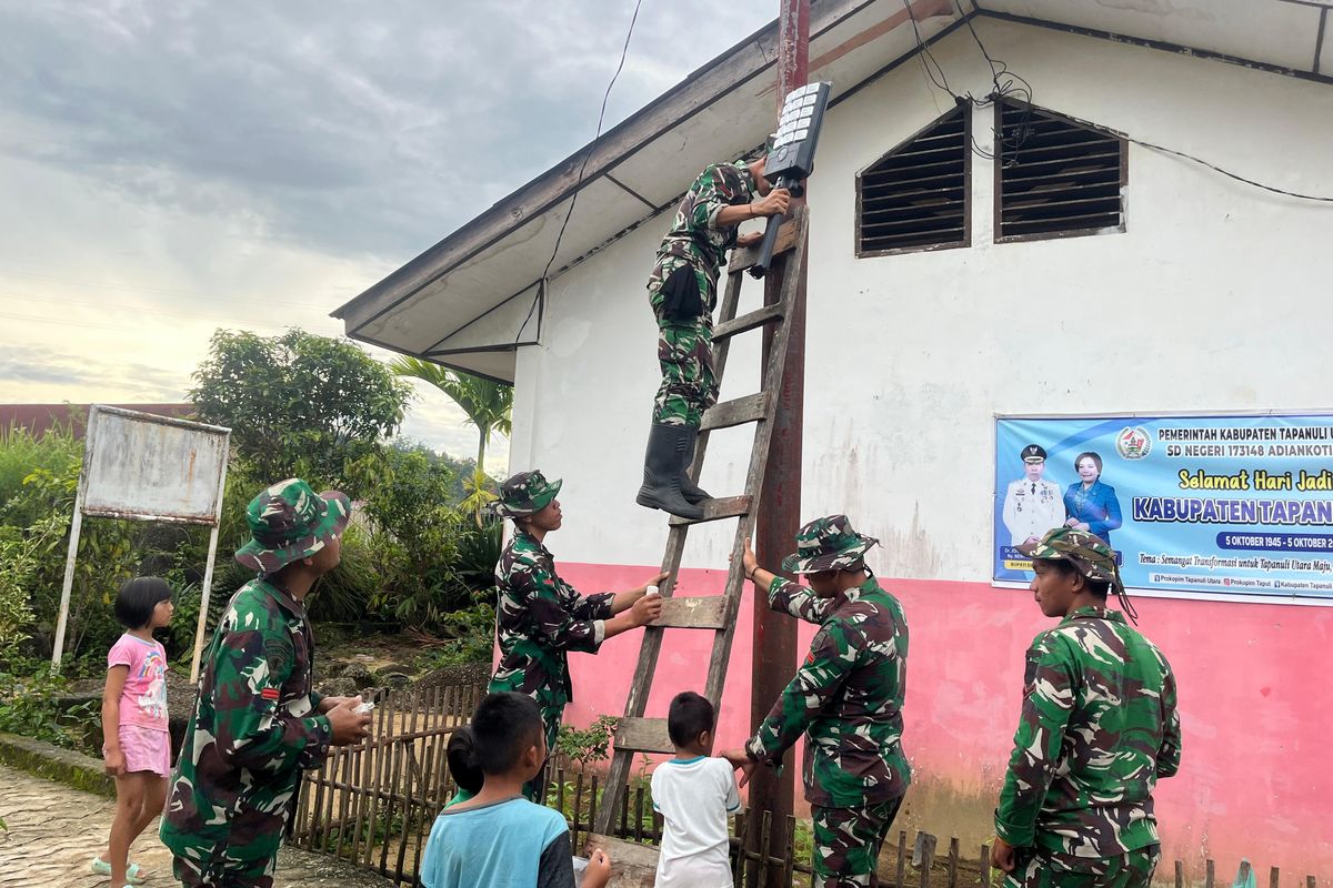 Atasi Masalah Listrik Pascabencana Sumut, 2 Set Solar Cell Dipasang di ...