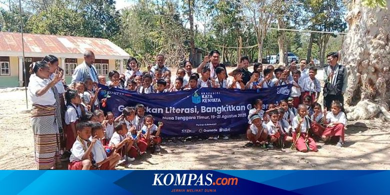 Sapaan Adat dan Kain Motif Bikomi Sambut Tim Relawan Kompas.com di SDN ...