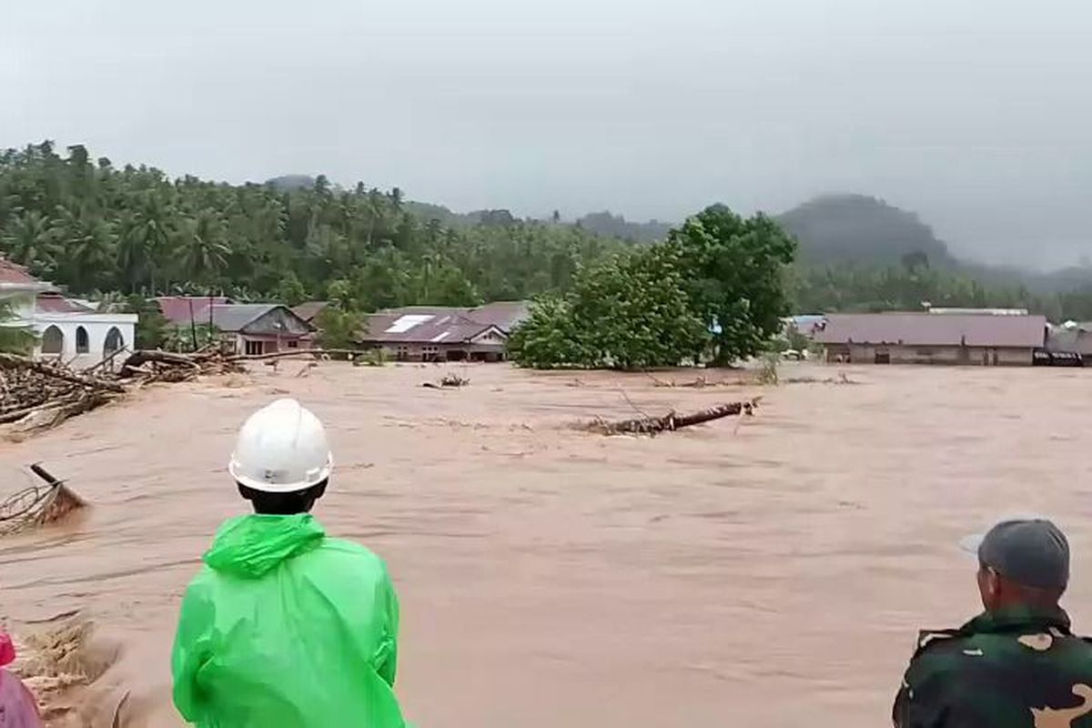 Banjir Melanda Sejumlah Desa di Halmahera Barat