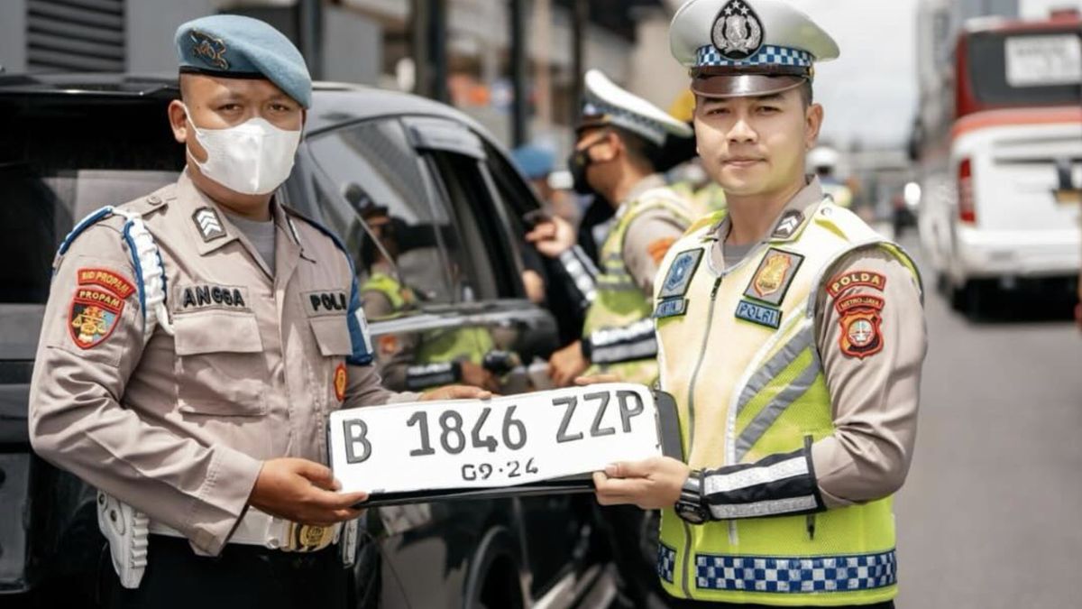 Daftar Kode Pelat Nomor Kendaraan di Indonesia dan Arti Warnanya