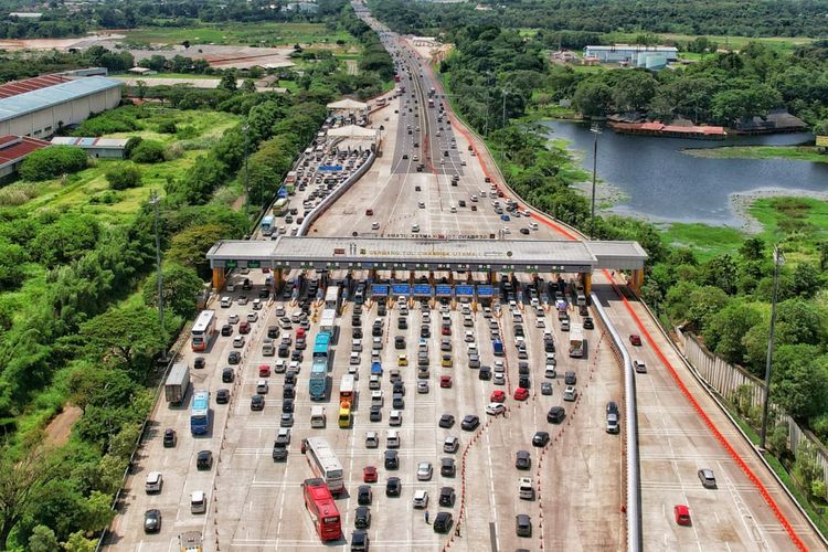 Foto : Sambut Nataru, Rest Area, SPKLU, dan Tol Fungsional Dioptimalkan