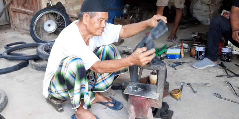 Berita Harian Tukang Tambal Ban Terbaru Hari Ini - Kompas.com