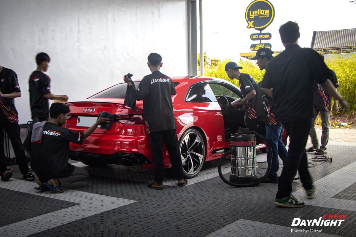 Cafe Berkonsep Tempat Cuci Mobil di PIK 2