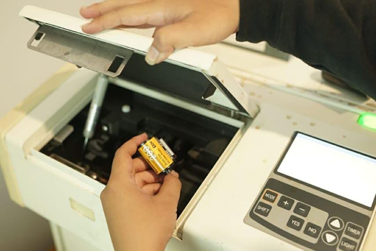 Menengok Lab Cuci Film Kamera Analog di Semarang yang Kini Digandrungi ...