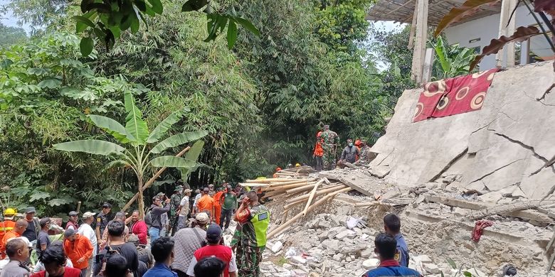 Penyebab Ambruknya Bangunan Majelis Taklim di Ciomas Bogor dan Data Jumlah Korban