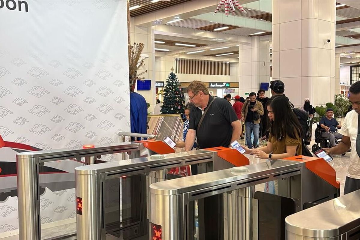 Target Penumpang Whoosh Naik 5 Persen, Penjualan Tiket di Loket Dikurangi