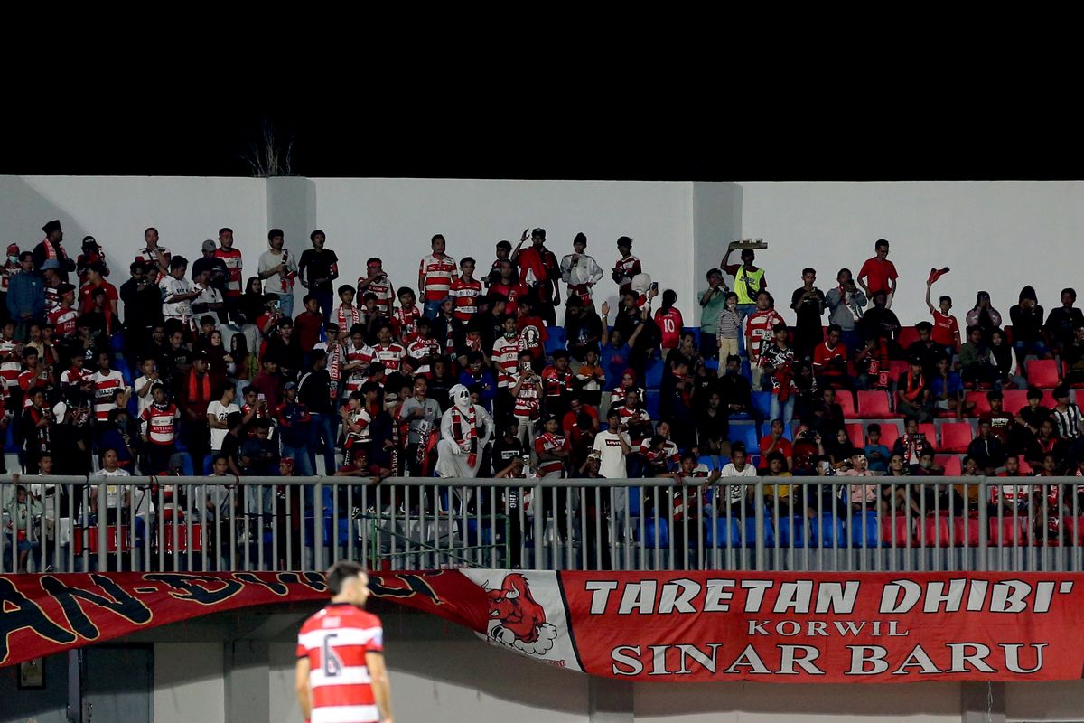 Panpel Madura United Kecam Insiden Pelemparan Bus Borneo FC