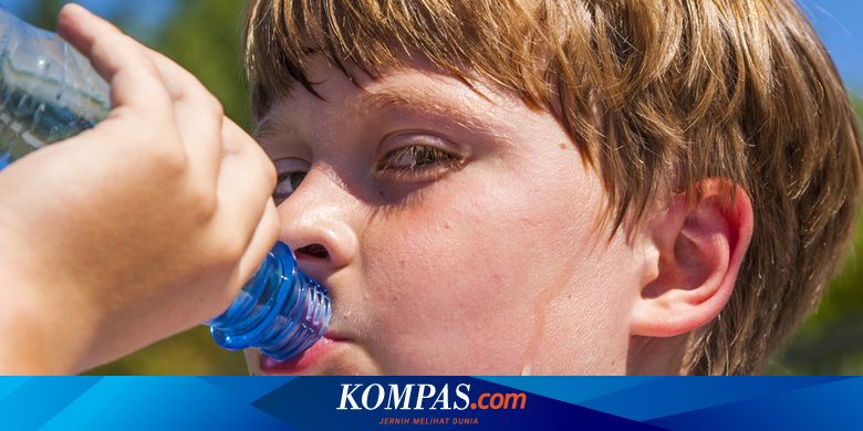 Mengapa saat Cuaca Panas Tubuh Kita Menghasilkan Keringat?