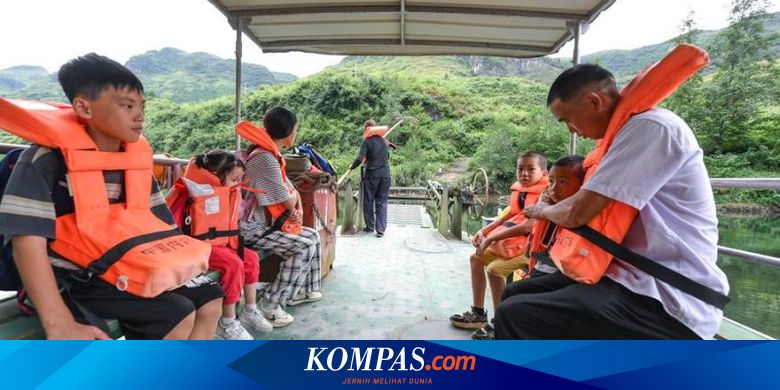 Sosok Ren Dabing, Guru di China 19 Tahun Bantu Murid Menyebrangi Sungai ...