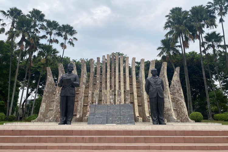 Foto : Fakta Tugu dan Monumen Proklamator Soekarno-Hatta di Taman ...