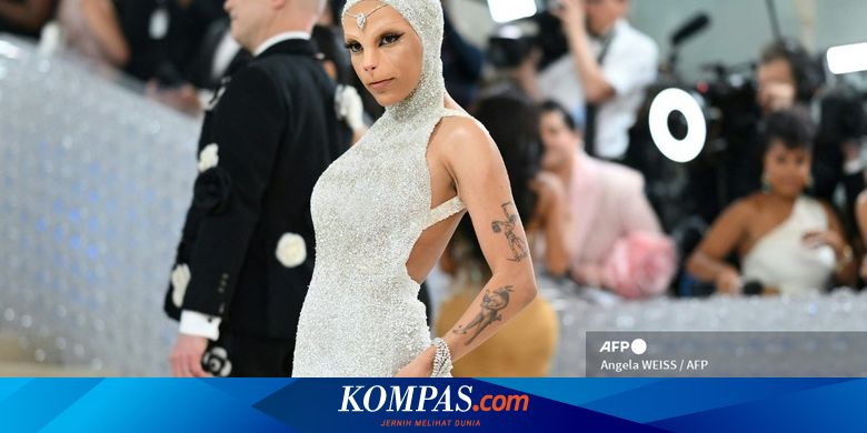 Doja Cat Ikut Cosplay Jadi Kucing di Met Gala 2023