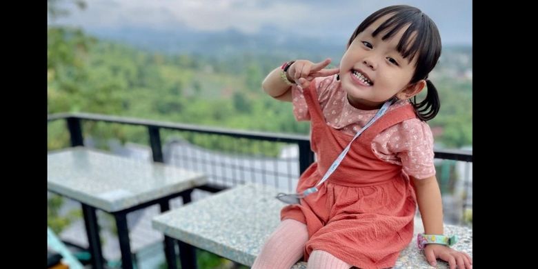 Anak Kecil Viral Bikin Emosi! Ini Alasan Pria Yang Viral Cubiti