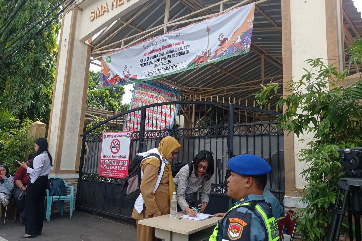 Pasca-ledakan, SMAN 72 Jakarta Masih Dijaga POM TNI AL Pagi Ini