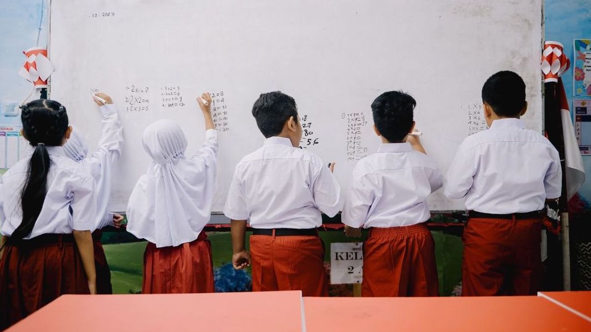 50 Ucapan Hardiknas 2025 Penuh Semangat dan Motivasi di Hari Pendidikan ...