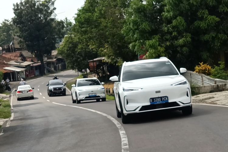 Review Geely EX5: Jajal Fitur dan Performa Optimal ke Luar Kota