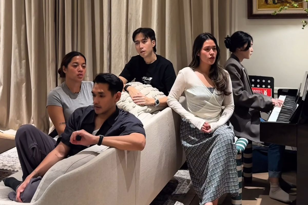 Raisa, Afgan, hingga Vidi Aldiano Nyanyikan Lagu Indonesia Jaya