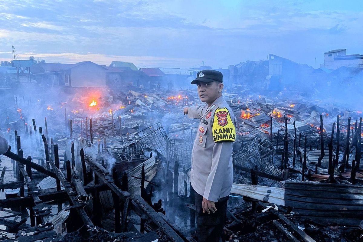 Diduga Dipicu Petasan, 34 Rumah di Paser Kaltim Ludes Terbakar ...