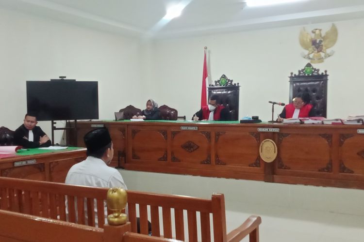 Kepala Perpustakaan UIN Alauddin Makassar Dituntut 8 Tahun Penjara Atas ...