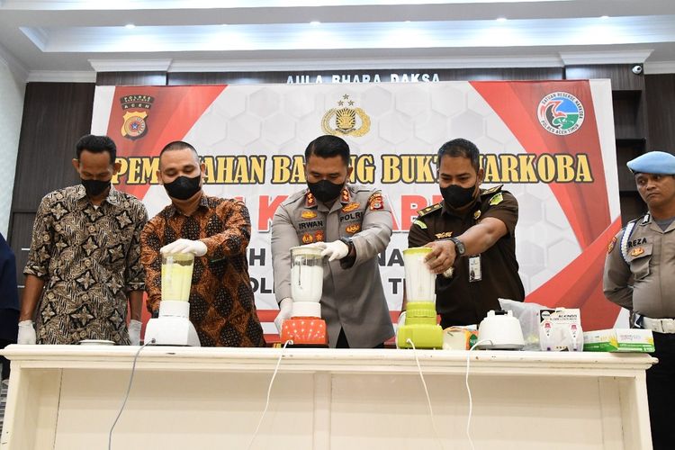 Foto : Sabu Malaysia Diblender, Kapolres Aceh Timur: Tak Ada Ruang bagi ...