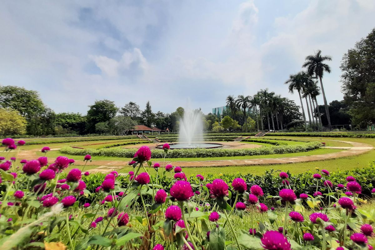 Naik LRT Jabodebek ke Cibubur, Bisa Mampir 10 Tempat Wisata Ini