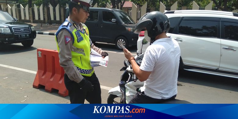 Puluhan Kendaraan yang Tak Bayar Pajak Terjaring Razia di Depan TMP Kalibata