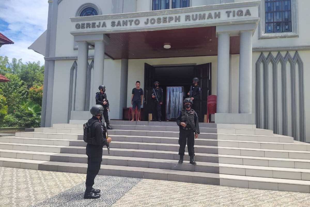 Jelang Ibadah Paskah, Gereja di Ambon Dijaga Ketat Anggota Brimob Bersenjata